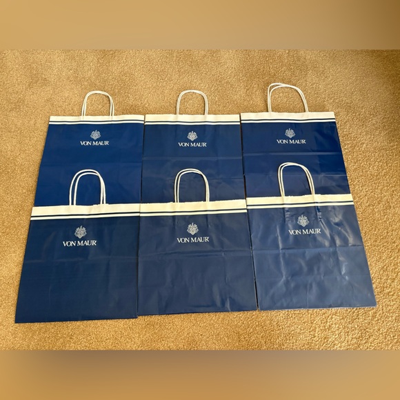 Von Maur | Holiday | Von Maur Shopping Bags Set Of 6 Gift Bags Blue ...